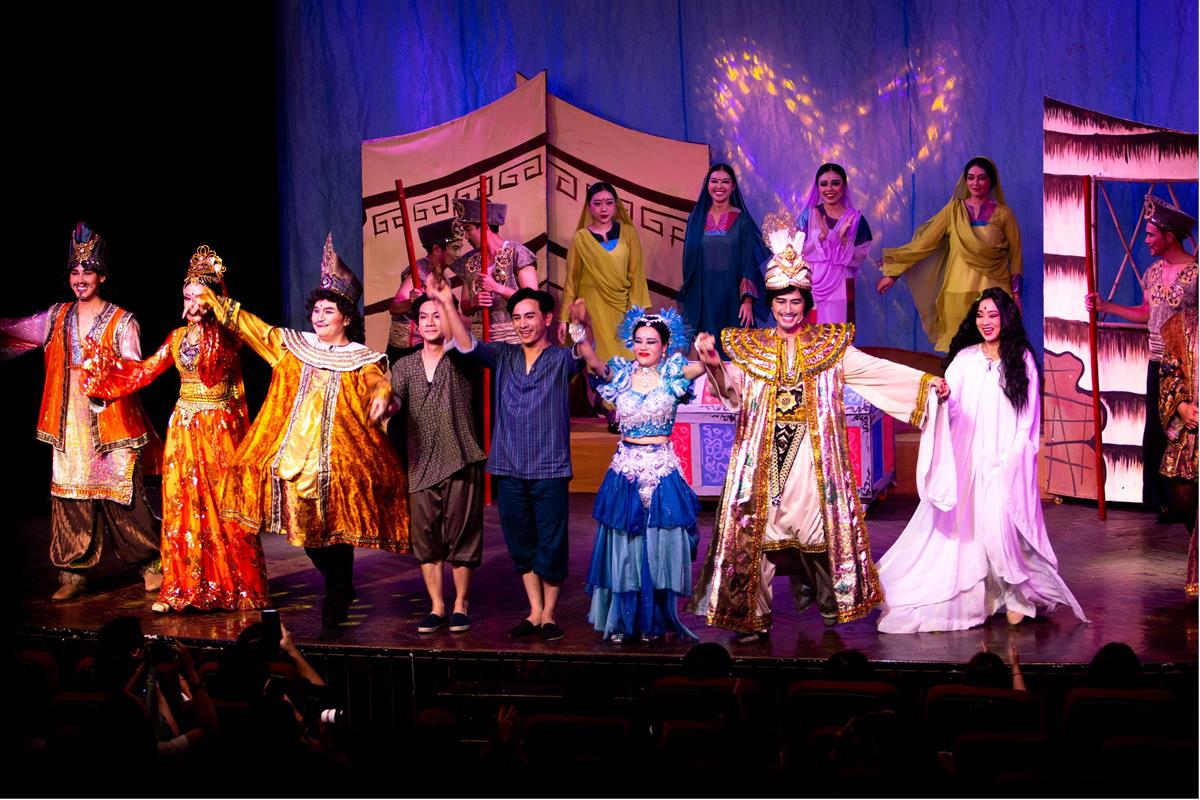 Nhà Hát Kịch IDECAF: Một Ngày Làm VUA | Ticketbox